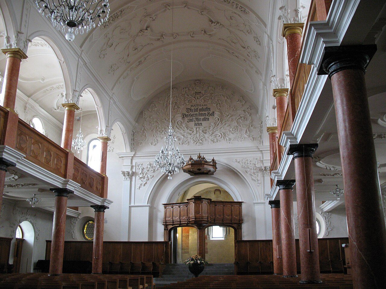 Rood screens and the medieval clerical-laity divide - Fabrizio Musacchio